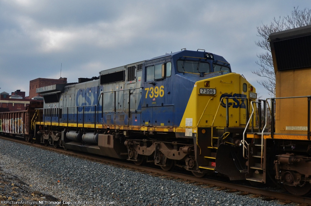 CSX 7396 looks good in the rear seat.